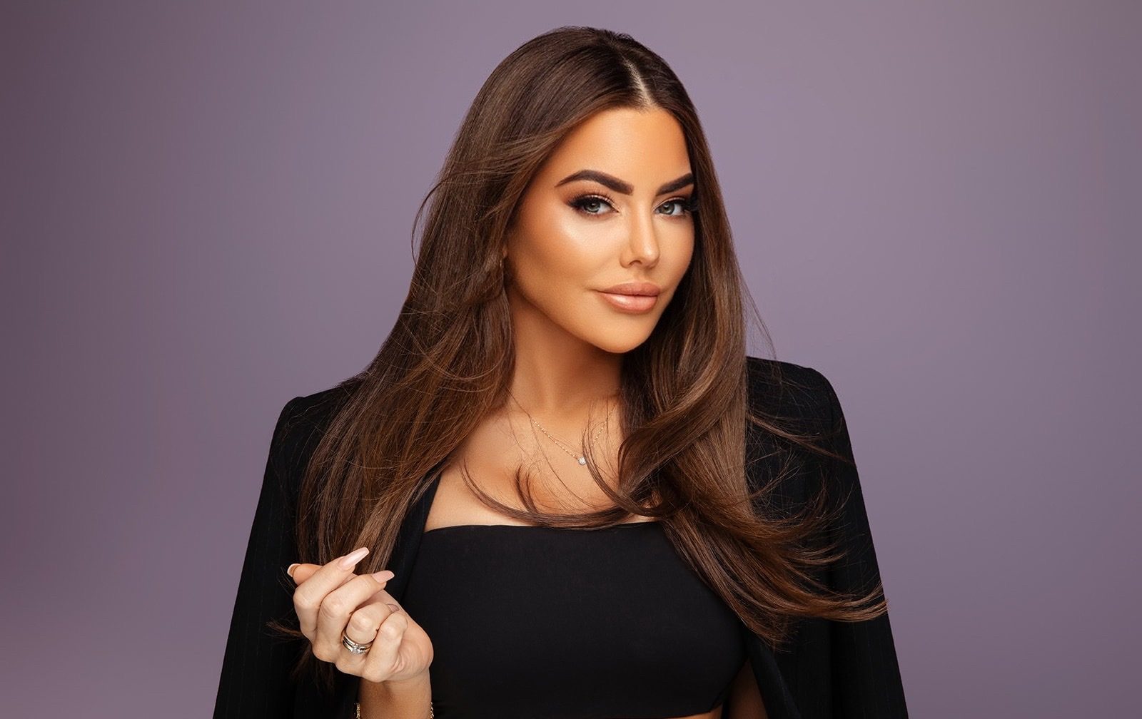 Lindsay van der Looij On How She Manages It All – LABAREAU